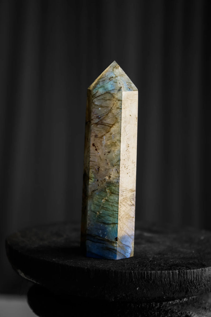 Labradorite Generator – Unearthed Crystals