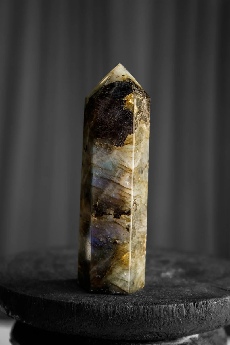 Labradorite Generator – Unearthed Crystals