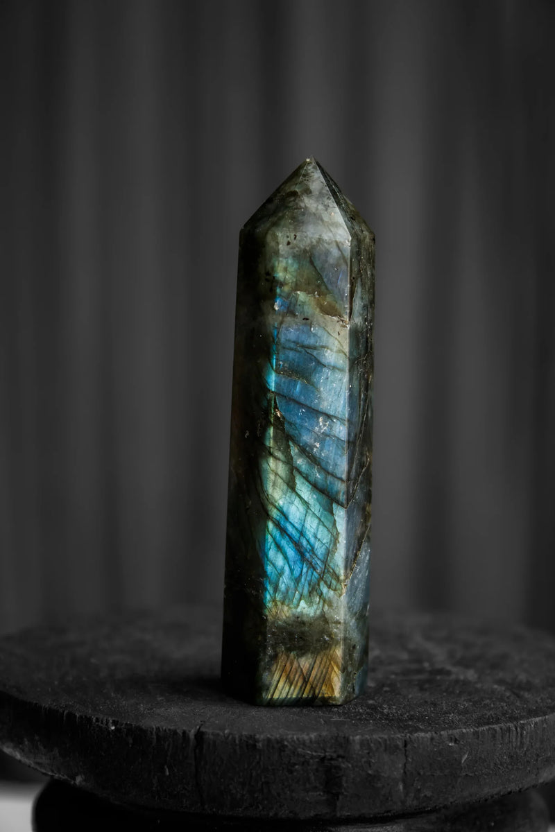 Labradorite Generator – Unearthed Crystals