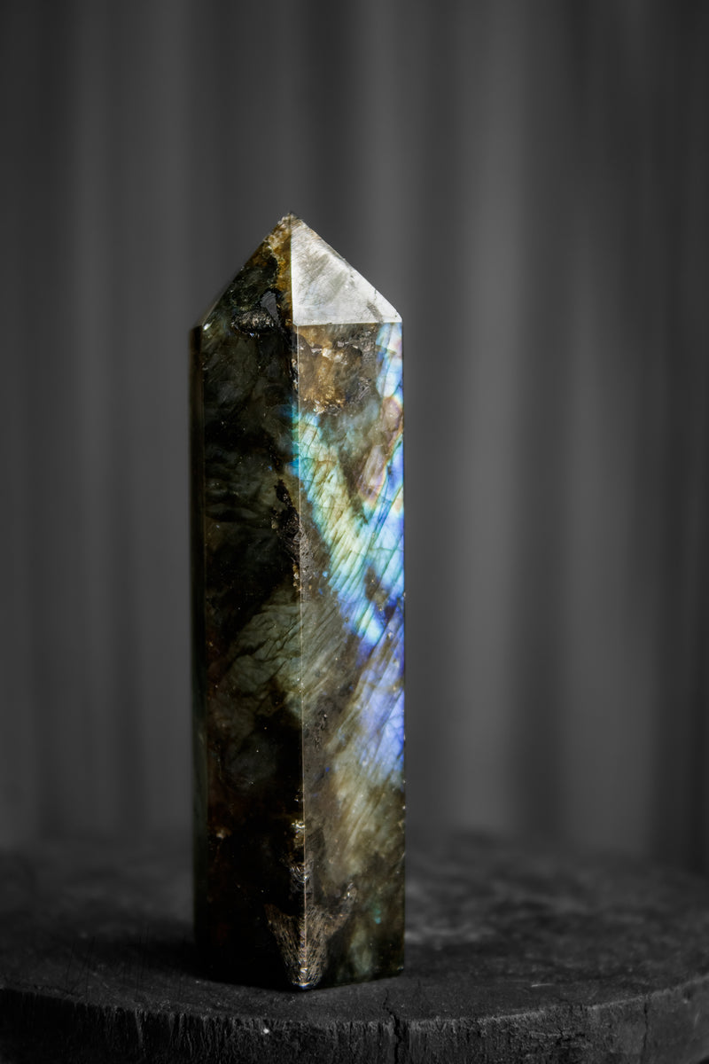Labradorite Generator – Unearthed Crystals
