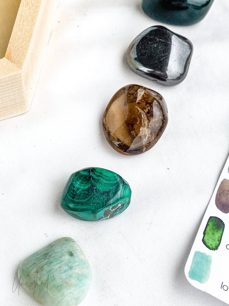 Grounding + Mindfulness Antidote Box © – Unearthed Crystals